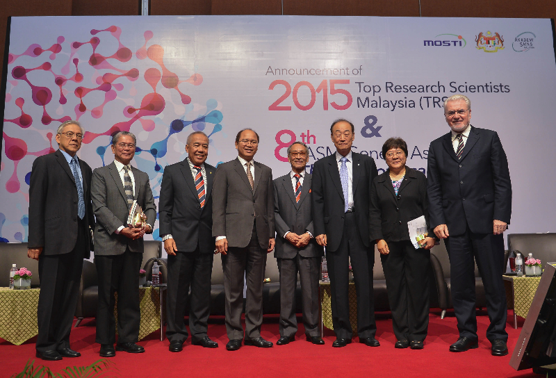 Top Research Scientists Malaysia: Honouring 14 Outstanding Malaysian ...