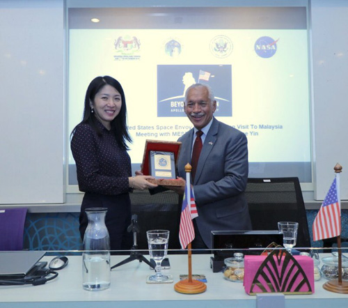 Program U.S. Space Envoy Visit, Mr. Charles Bolden - Portal Rasmi ...