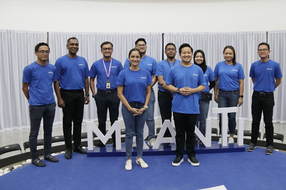 Lawatan Kerja YBTM MOSTI ke Malaysian Research Accelerator for ...