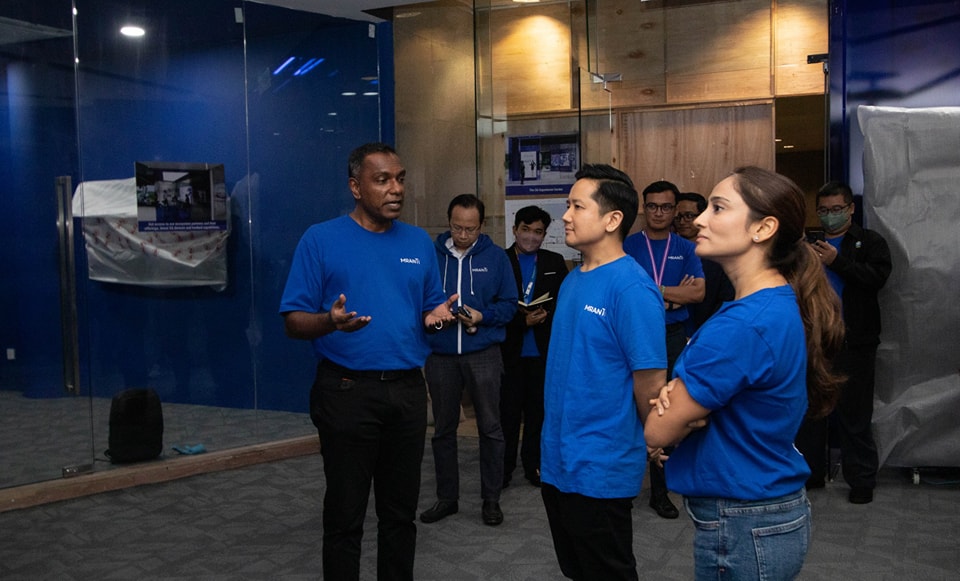 Lawatan Kerja YBTM MOSTI ke Malaysian Research Accelerator for ...