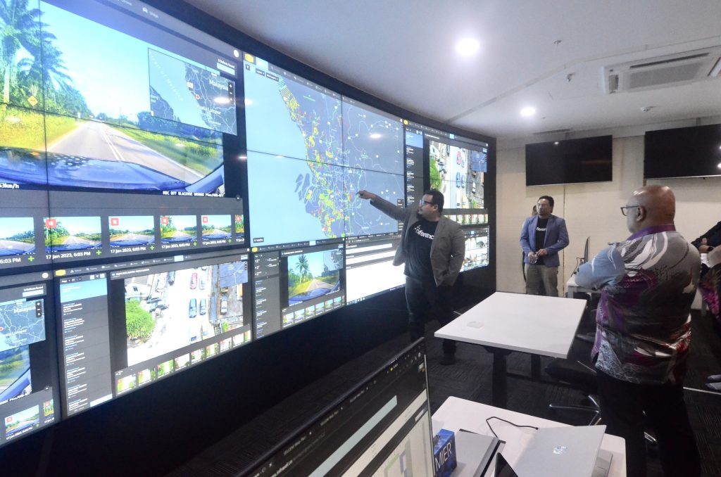 Lawatan Kerja KSU MOSTI Ke Syarikat Inference Tech Sdn. Bhd. - Portal ...