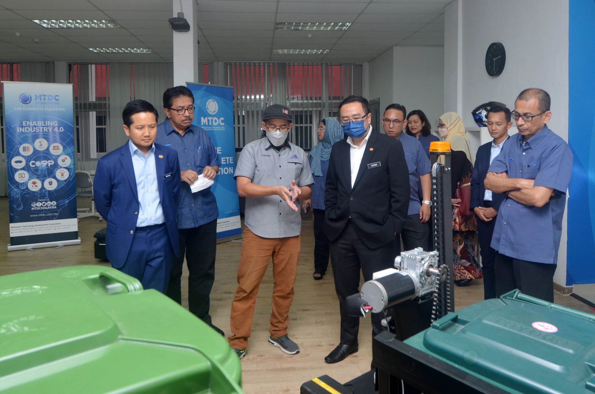 Lawatan Kerja YBM Dan YBTM MOSTI Ke Malaysian Technology Development ...