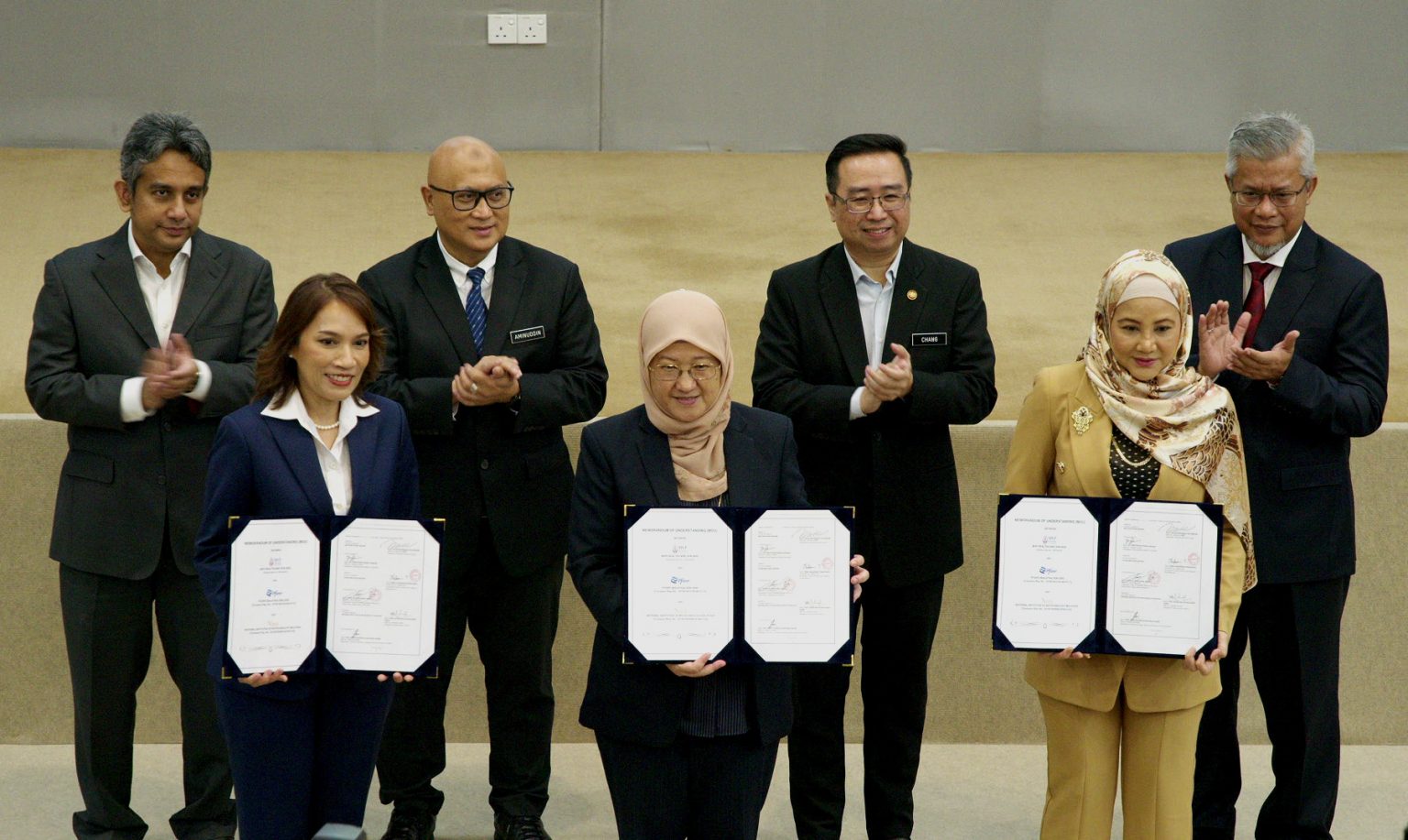 Majlis Pertukaran MOU Antara NIBM, PFIZER (Malaysia) MVP Healthcare - Portal Rasmi Kementerian ...