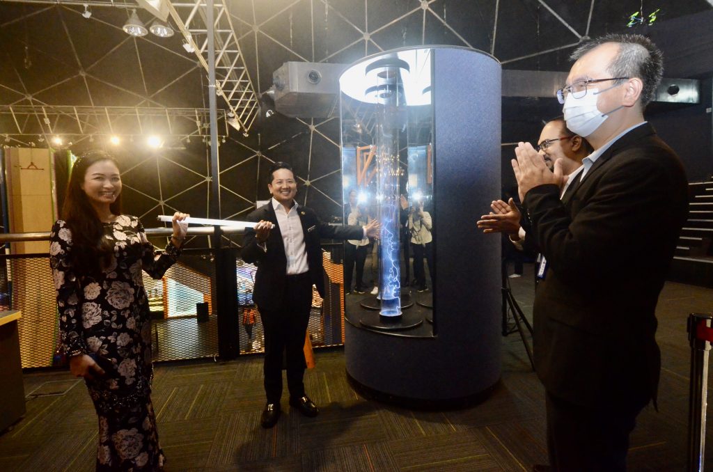 Lawatan Kerja YBTM MOSTI Ke Galeri Dron - Portal Rasmi Kementerian ...