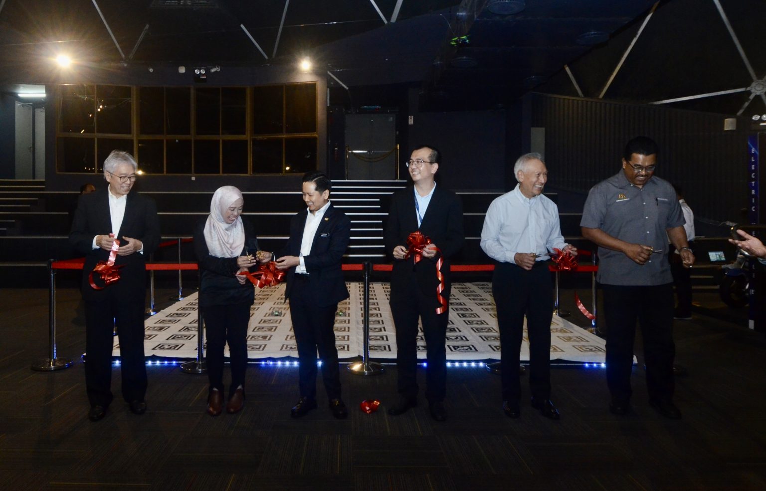 Lawatan Kerja YBTM MOSTI Ke Galeri Dron - Portal Rasmi Kementerian ...