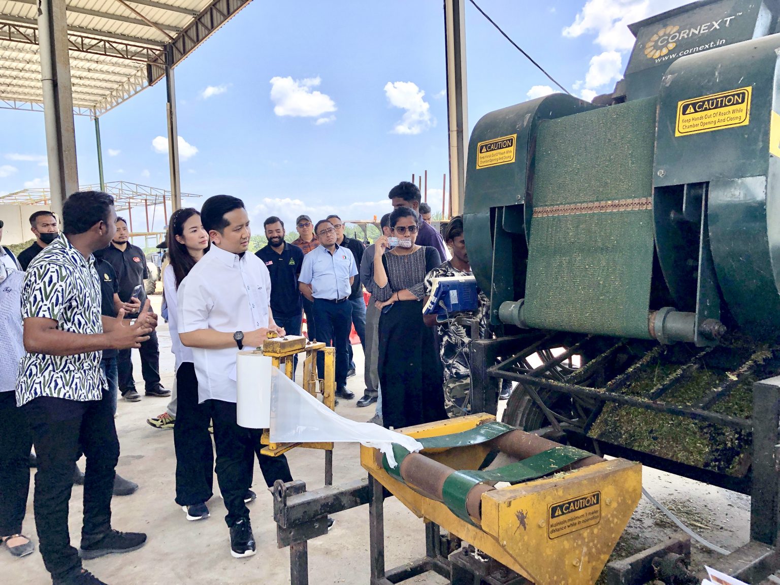 Lawatan Kerja YBTM MOSTI Ke Ladang Famox Sdn Bhd - Portal Rasmi ...