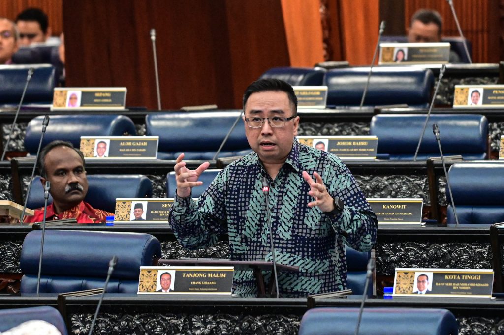 Selesai Ucapan Penggulungan Perbahasan Titah Diraja Mesyuarat Pertama ...