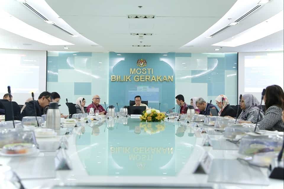 Mesyuarat Jawatankuasa Pemandu Tahun Pengkomersialan Malaysia (MCY) Bil ...