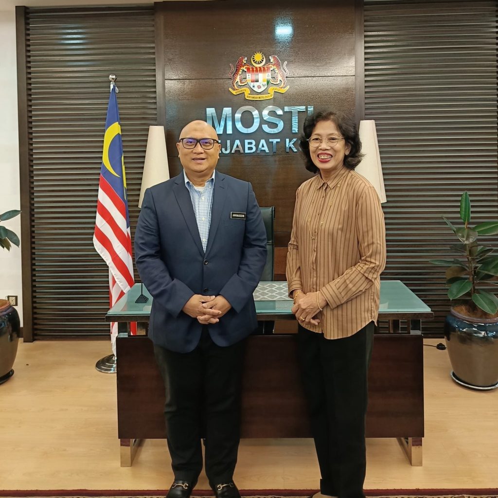 Kunjungan hormat YBrs. Prof. Dr. Rofina Yasmin Othman, Pengerusi ...